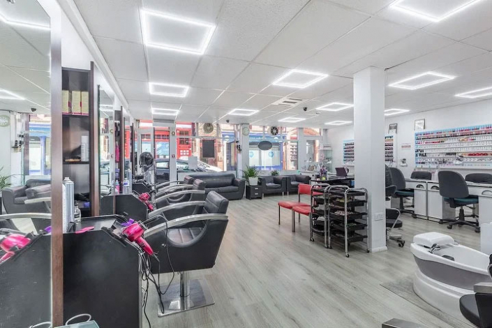 5 Nail Studios Leeds – Pretty Woman Leeds – How to be pretty in Leeds